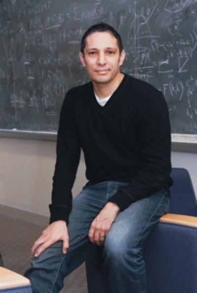 Electric and Magnetic Surface Plasmons on Metamaterials - IEEE ...